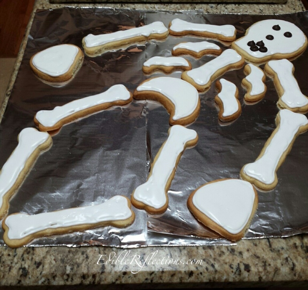 Halloween Skeleton Sugar Cookie Puzzle | Edible Reflections